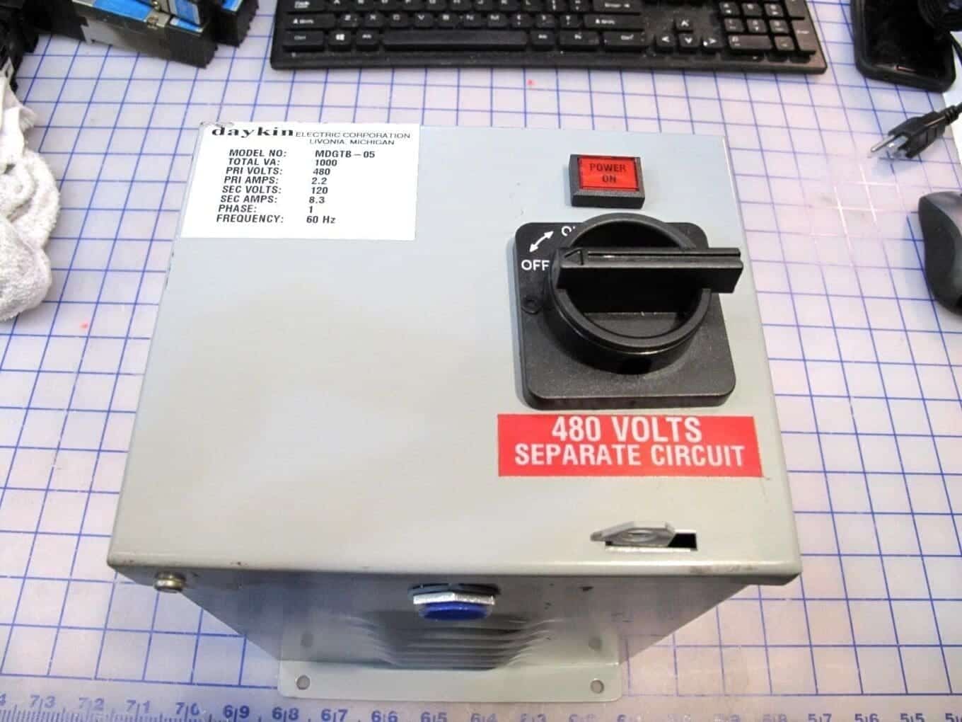 Daykin Mdgtb-05 Midget Transformer Disconnect 480V - ZOMBIE COMPONENTS