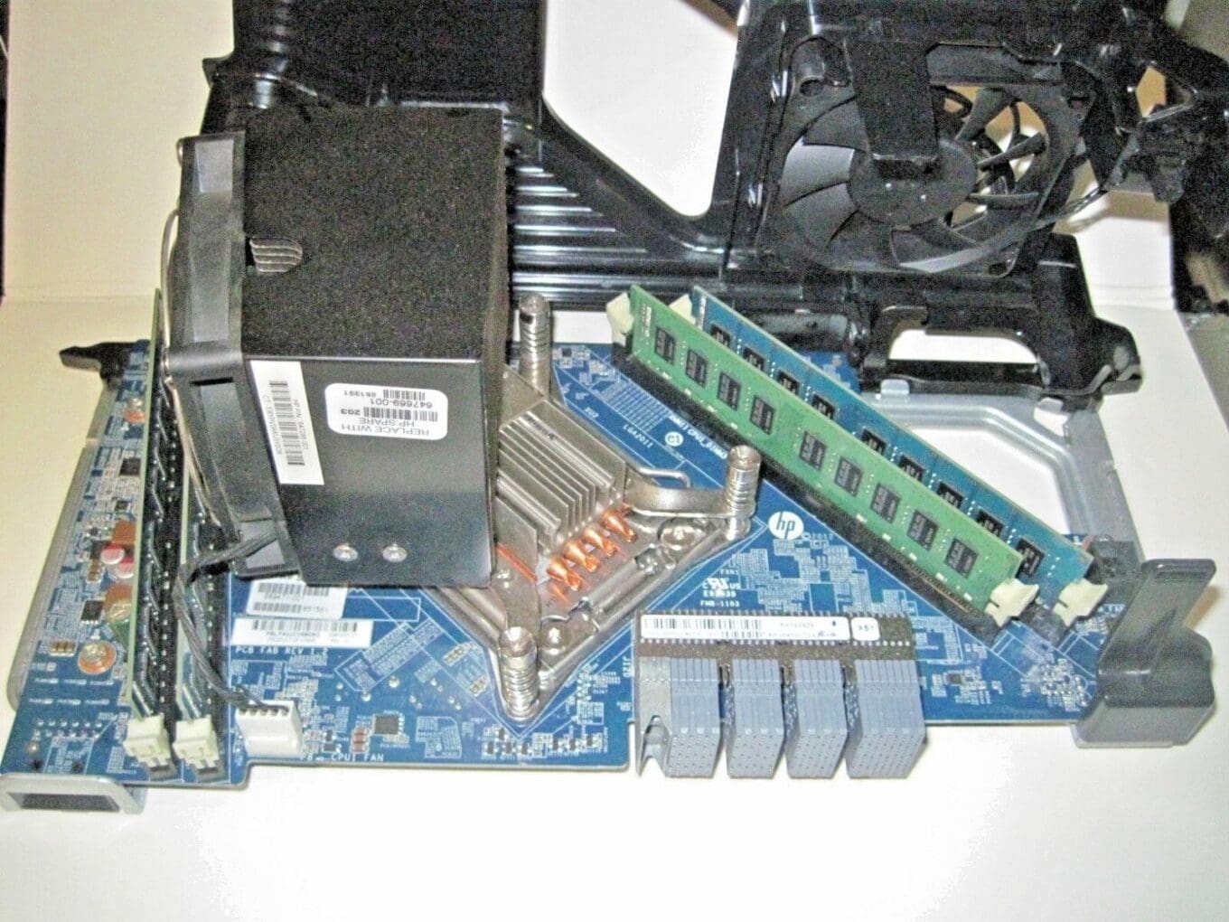 HP 2nd CPU Memory Board Workstation Z620 - 689471-001 + Xeon E5-2643 ...