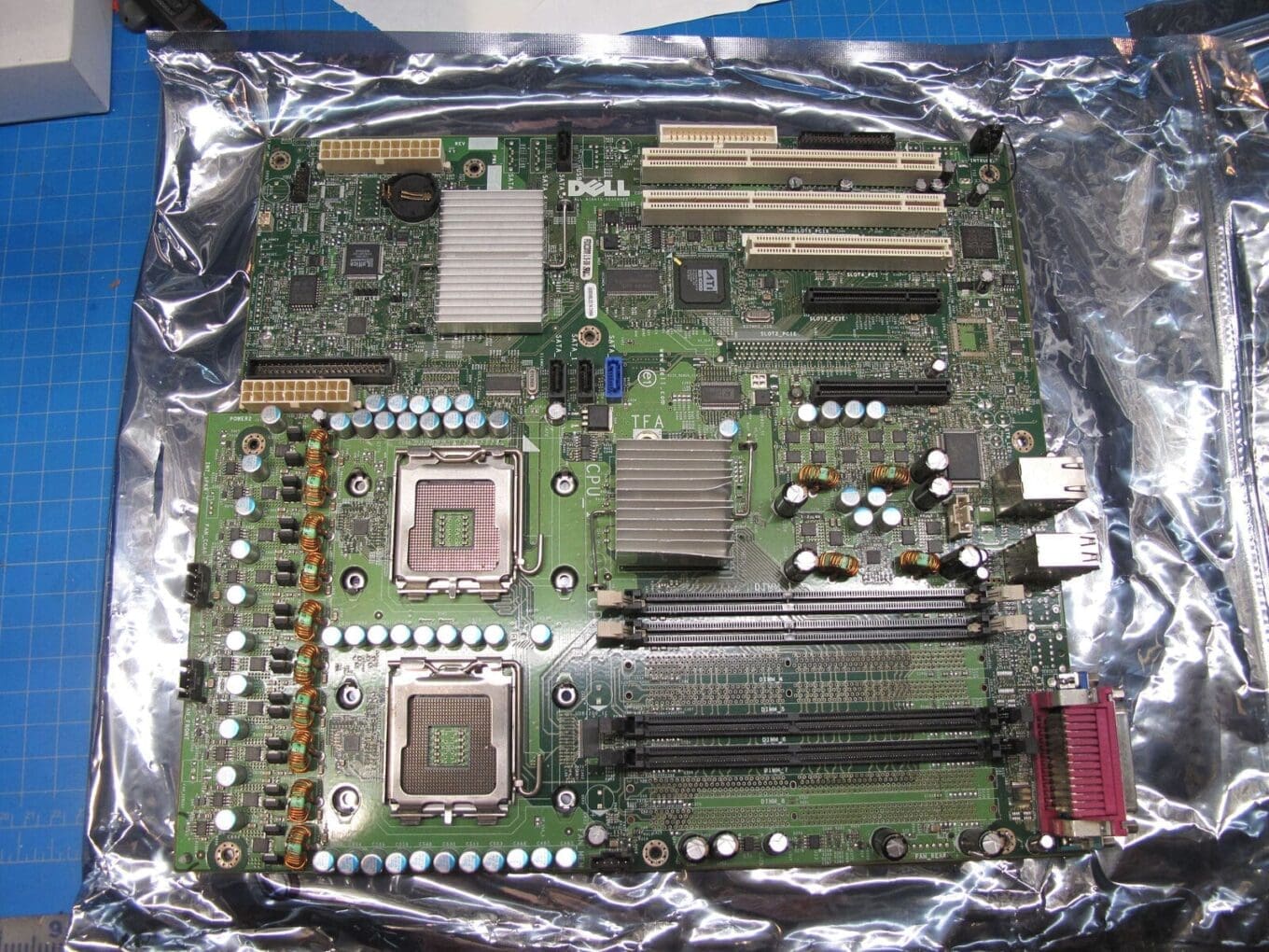 0hd812 Dell System Board For Poweredge SC1430 + - ZOMBIE COMPONENTS